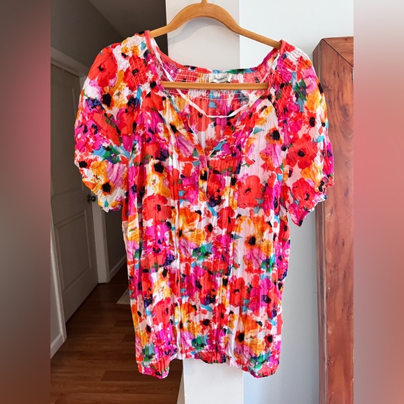 dressbarn | Tops | Dressbarn Watercolor Floral Print Vneck Pleated ...